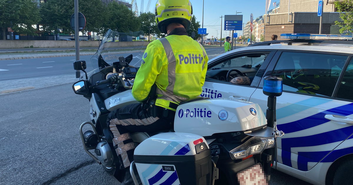 Gerichter toezicht op naleving rijverbod | Politiezone Antwerpen
